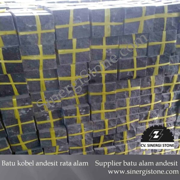 Jual Batu Andesit Rata Alam (RTA) Harga Desember 2025 - Sinergi Stone