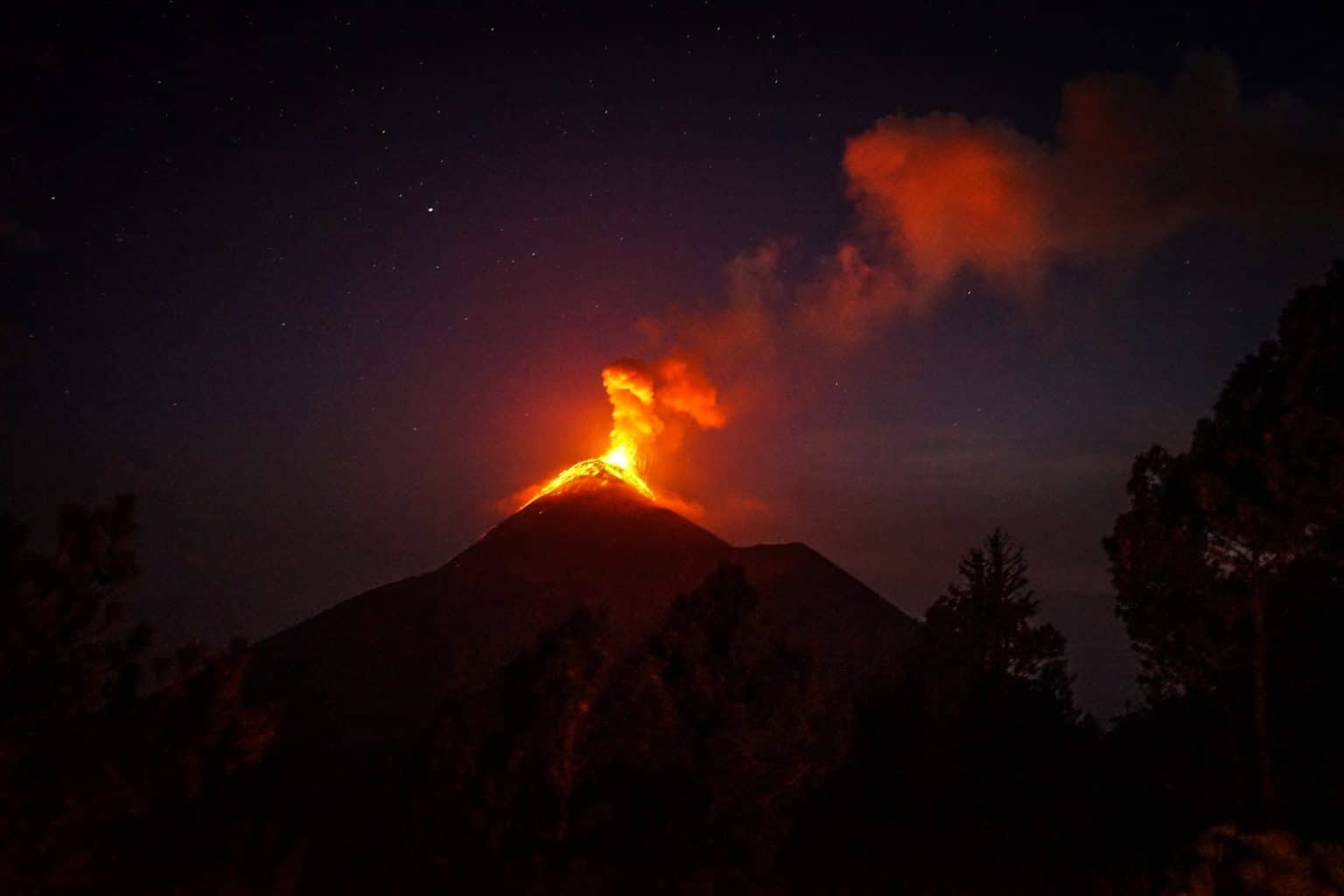 Apa itu Batu Andesit? Proses Terbentuk, Ciri, Komposisi