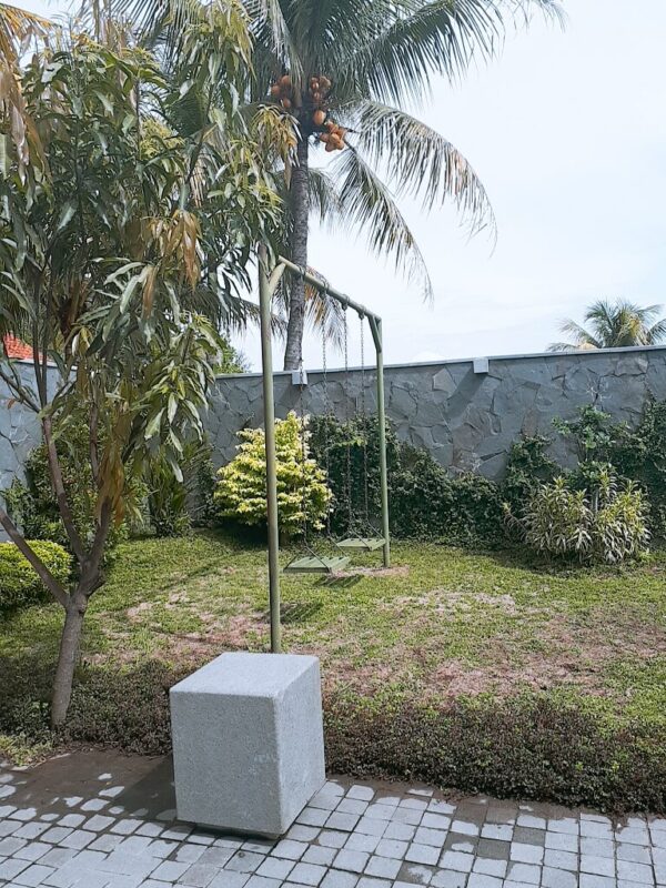 Jual Bangku / Kursi Batu Alam Andesit untuk Taman & Trotoar Harga ...